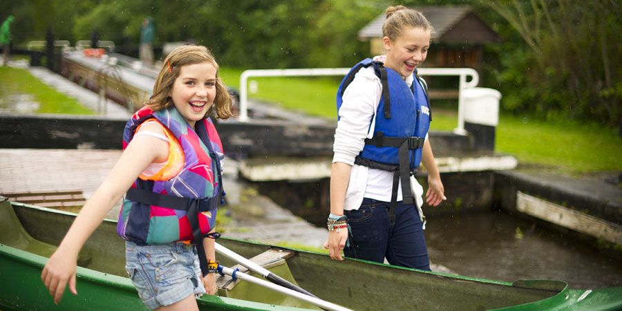 Canoeing safely | Canoeing on canals