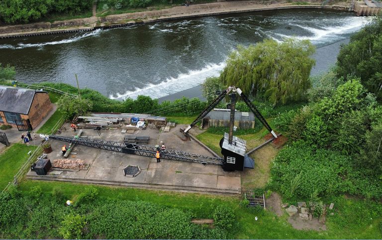 Restoring the Diglis Crane | Canal & River Trust