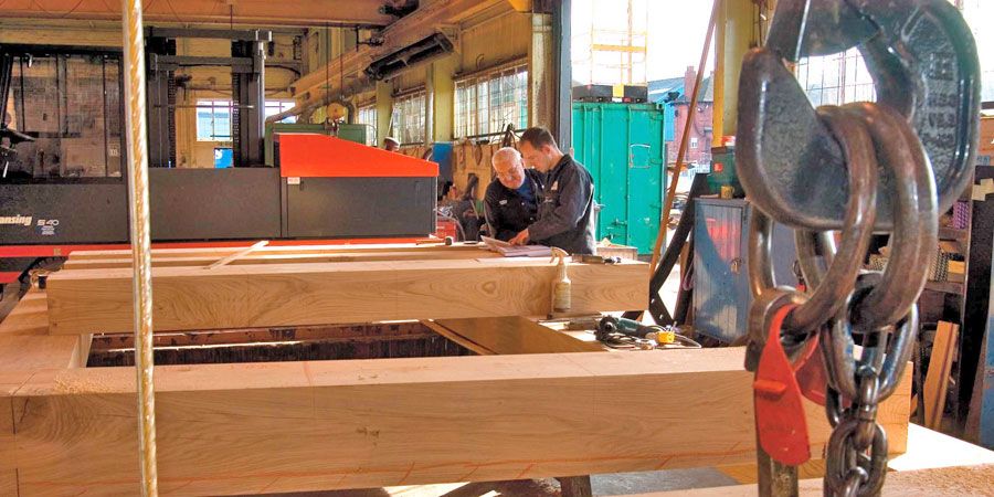 Building lock gates | Canal & River Trust
