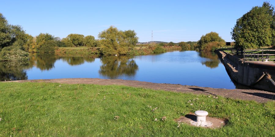 Historic canal walk at Castleford | Canal & River Trust