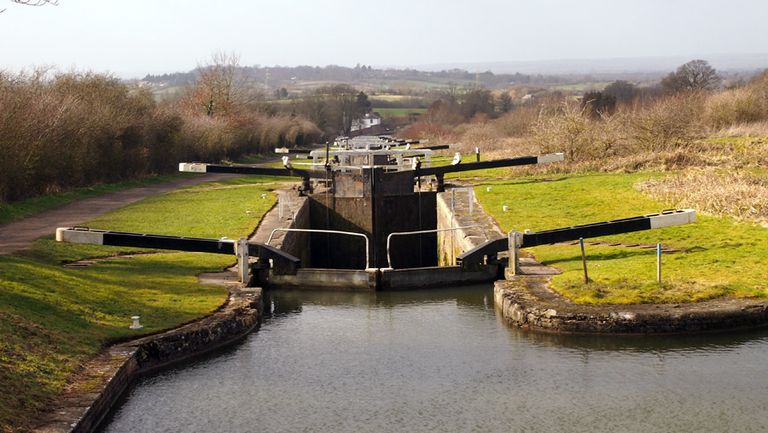 Canal locks and lifts | UK History