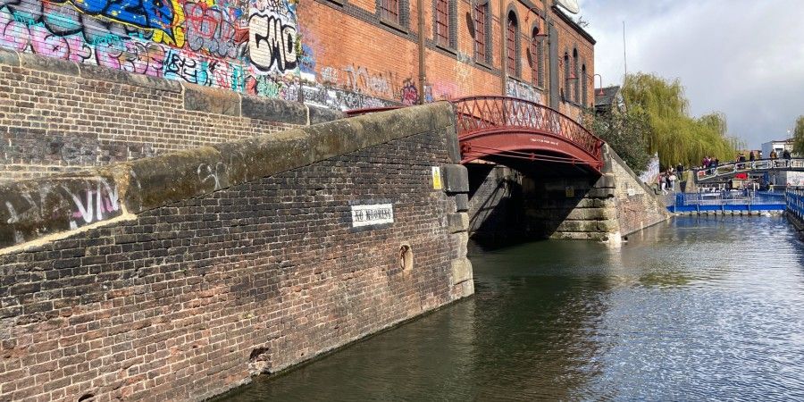 Exploring bridge names | Canal & River Trust