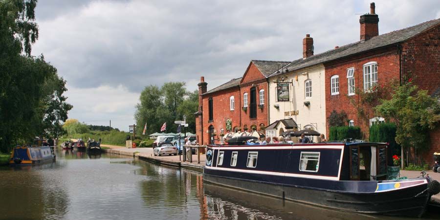 Circular walk from Fradley Junction | Canal & River Trust