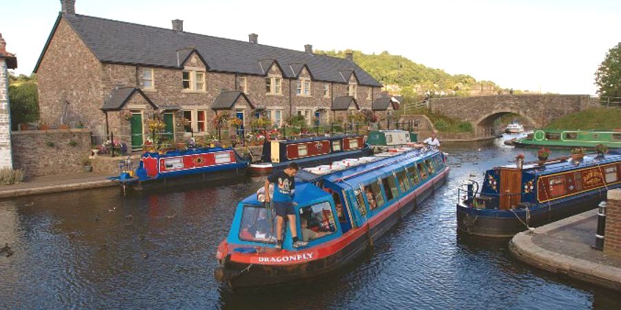 3.5km walk from Brecon Basin, Mon & Brec | Canal & River Trust