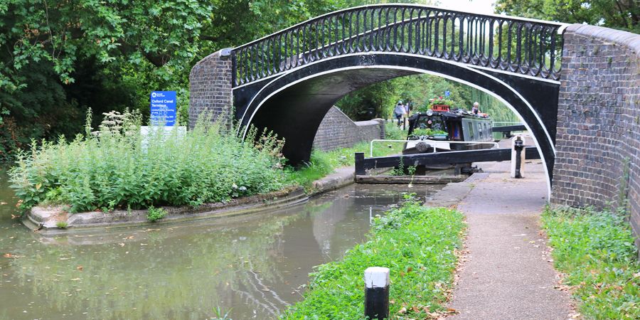 Enjoy Scenic Walks in Oxford | Canal & River Trust