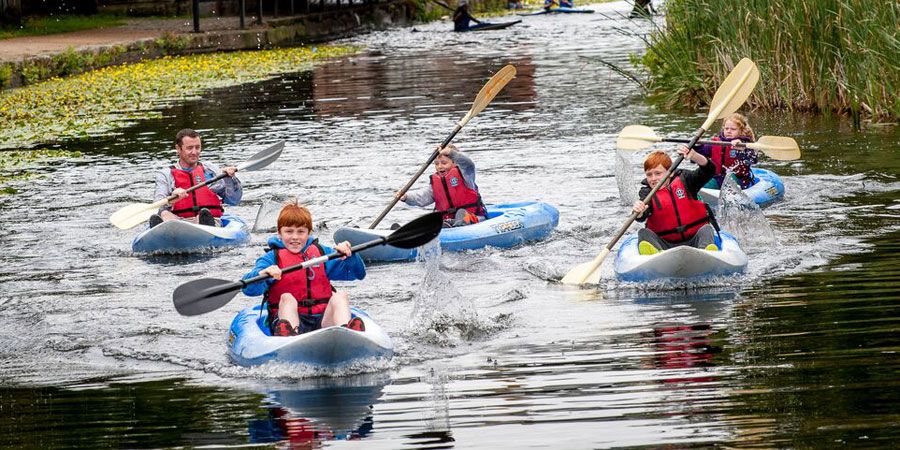 Canoeing with kids | Canal & River Trust