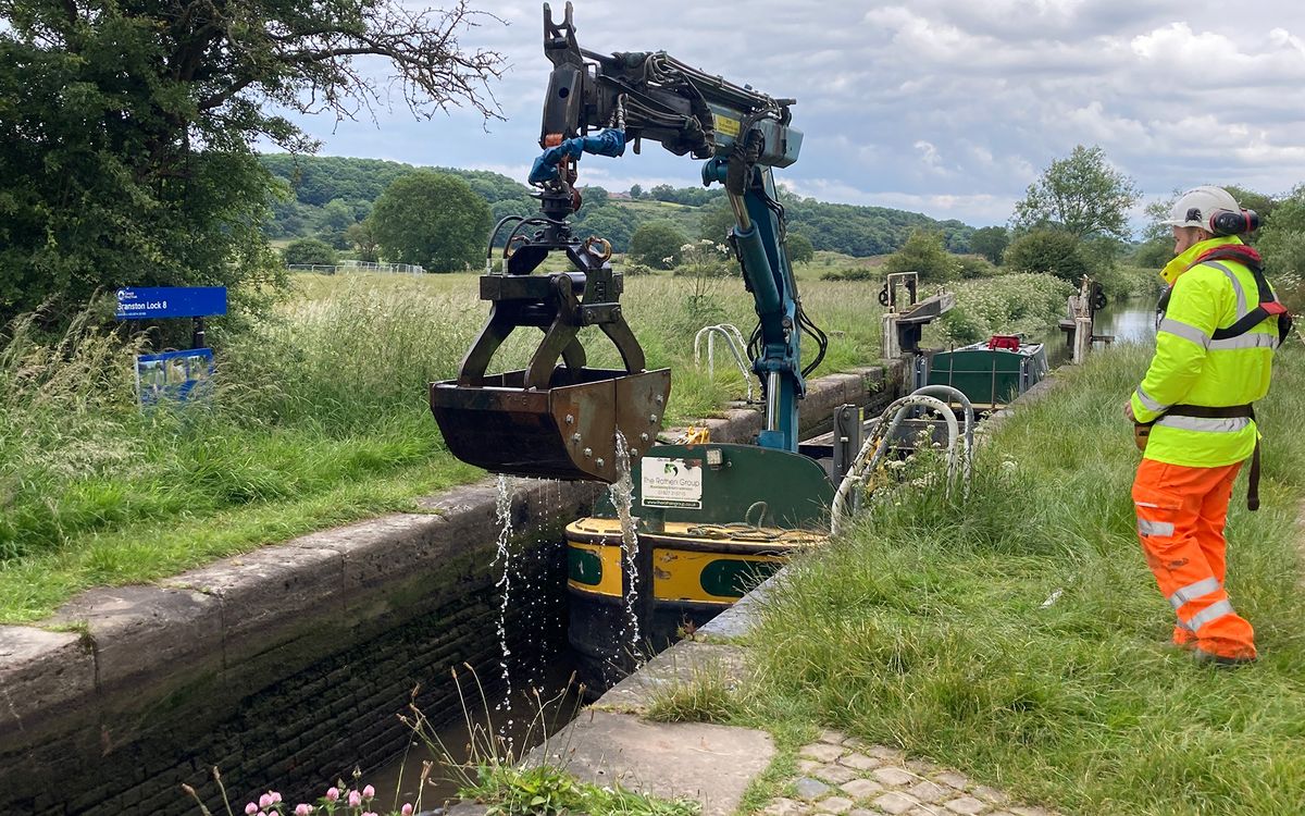 Dredging on the River Soar in Leicester providing a boost for boaters ...