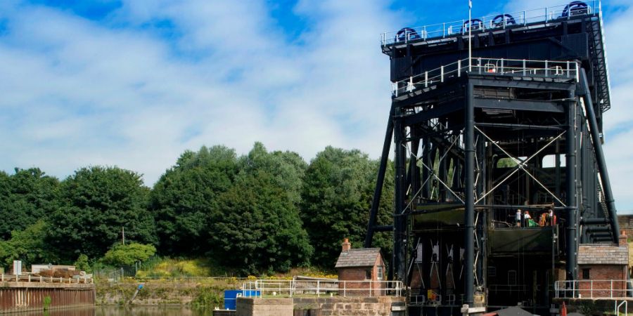 Free STEM workshops in your school | Canal & River Trust