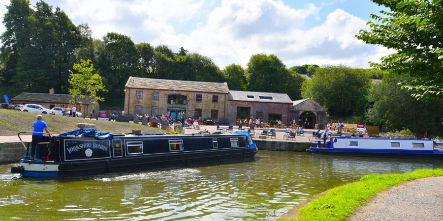Canal walk in Burnley | Canal & River Trust