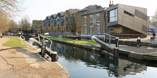 London canal walk, Mile End to Old Ford Lock | Canal & River Trust