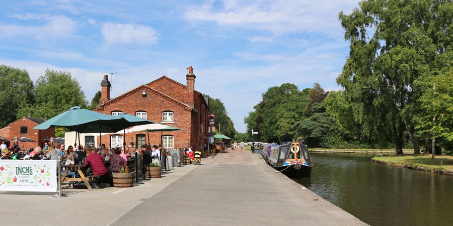 Circular walk from Fradley Junction | Canal & River Trust
