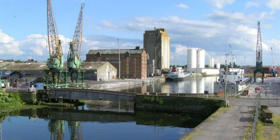 Sharpness Port | Taking your boat through the port