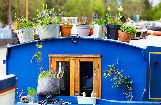 Five things to do to get your boat ready for spring | Canal & River Trust