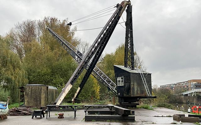 Historic Diglis Island crane restored | Canal & River Trust