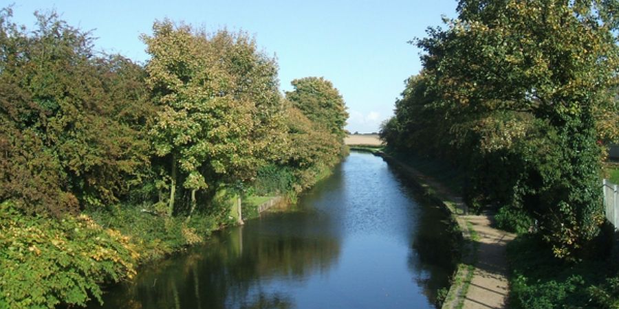 Flat walks near me | Canal & River Trust